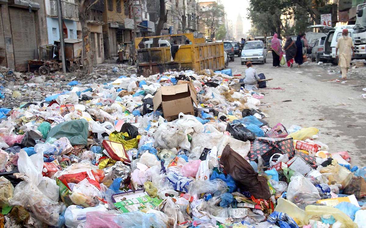 Pakistan's financial capital Karachi turned 'into rubbish bin ...