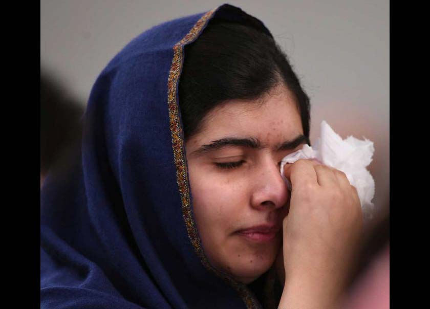 We salute brave martyrs of APS: Malala Yousafzai - Pakistan - Dunya News
