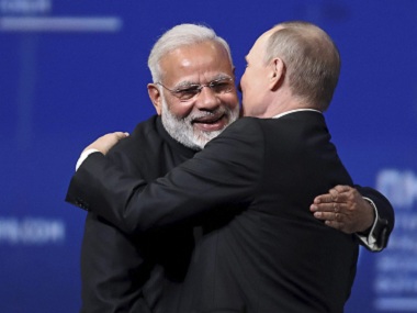 Modi-Putin hug validates all the past 'awkward' clasps - World - Dunya News