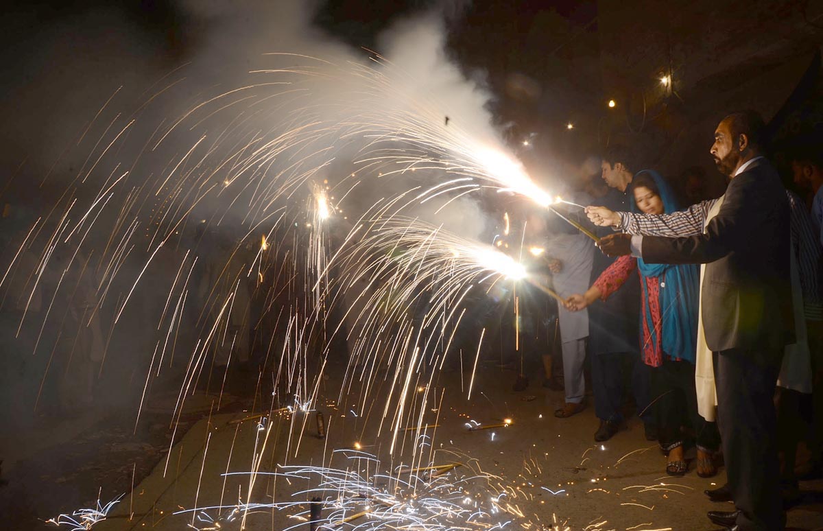 In pictures: Diwali in Pakistan - Pakistan - Dunya News