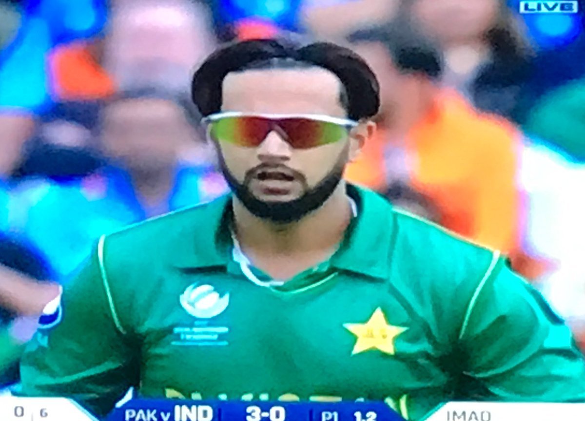 Twitterati roast Imad Wasim over his new hairstyle