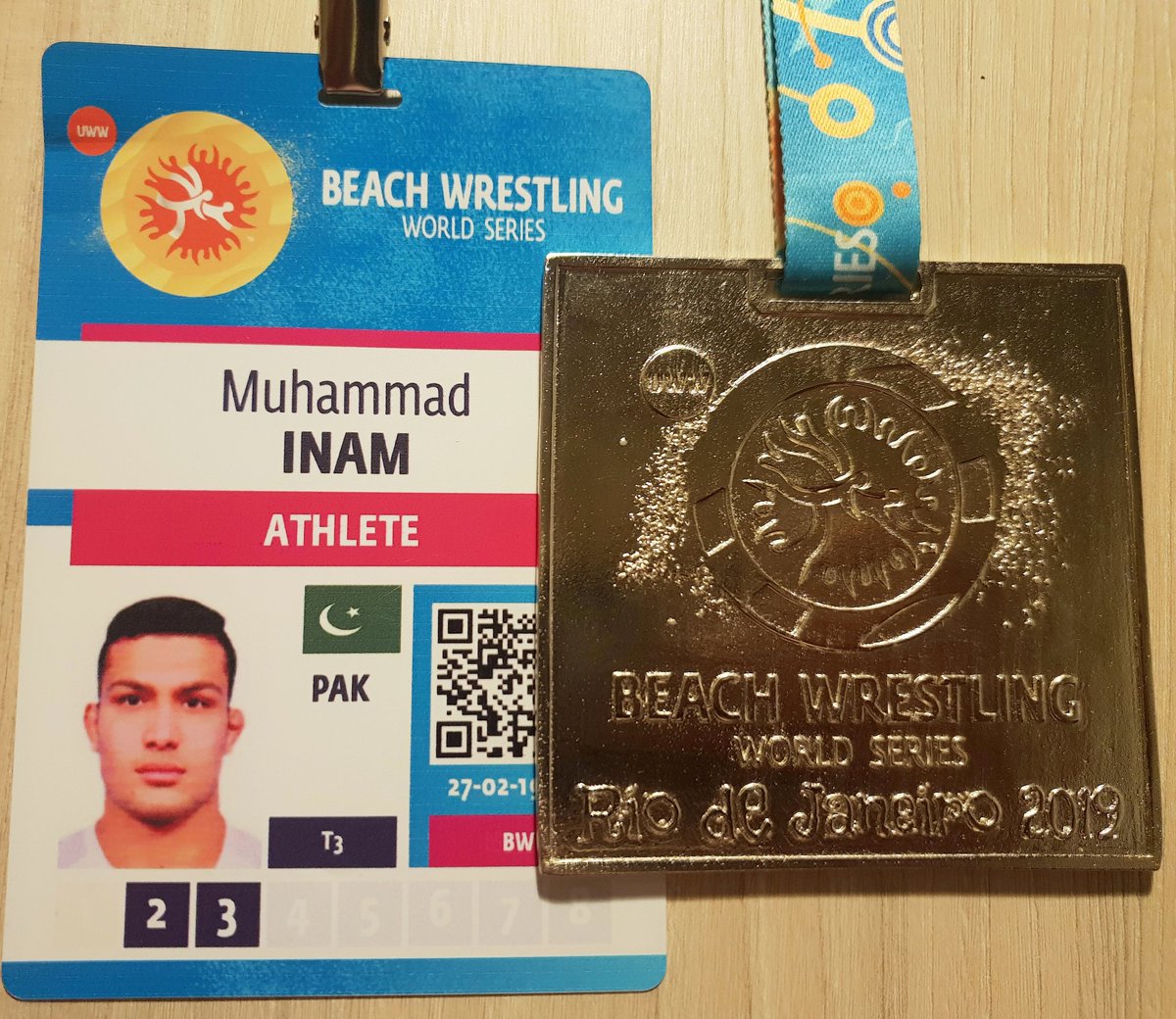 Silver medal winner wrestler Inam Butt returns home | Dunya News