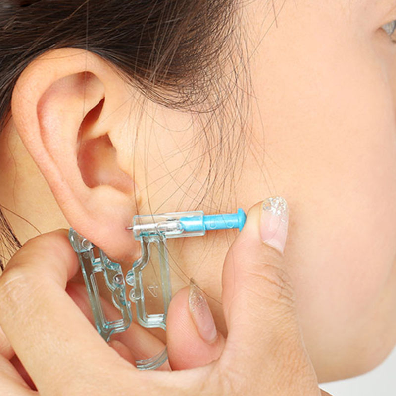 Ear piercing healthy for brain - WeirdNews - Dunya News