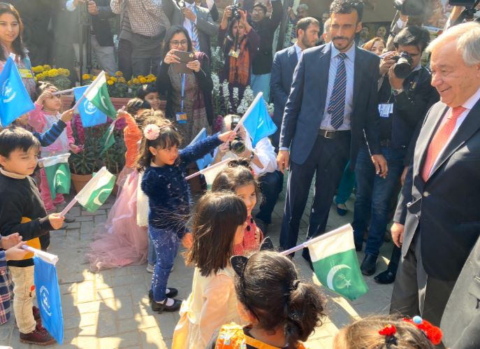 Lahore: UNSG Guterres visits Kindergarten, administers polio drops to ...