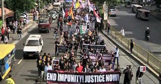 Hundreds demand justice for Philippines massacre victims
