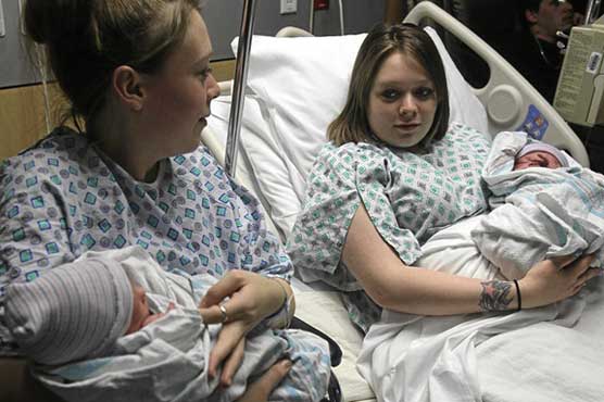 Twin sisters give birth to New Year's Eve babies