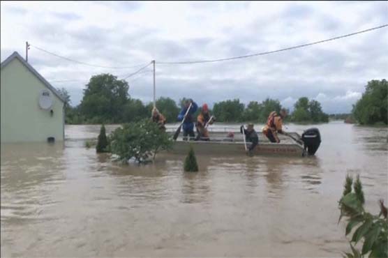 At least 30 dead in massive flooding in Bosnia, Serbia