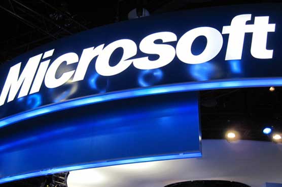 Microsoft launches Outlook for rival iOS, Android