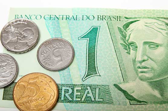 Brazil currency continues its slide