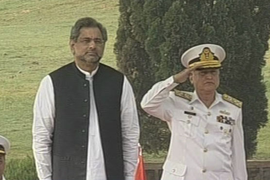 PM Abbasi visits Naval headquarter in Islamabad - Pakistan - Dunya News