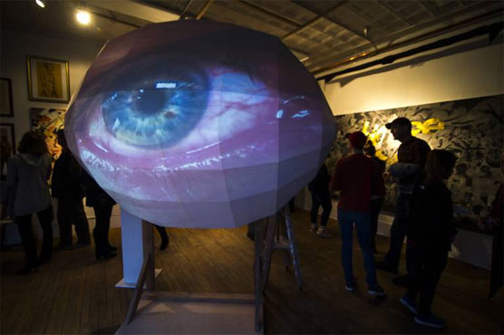 Shed a tear: Artist shutting down gigantic eye projection - WeirdNews ...