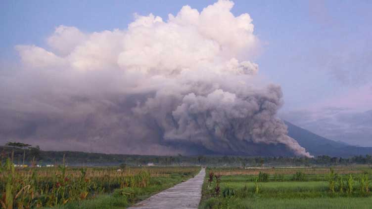Indonesia raises Mount Semeru volcano alert to highest level - World ...