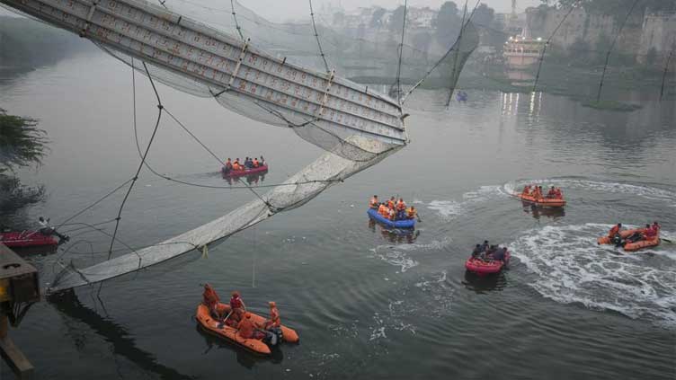 A look at suspension bridge that collapsed in India - World - Dunya News
