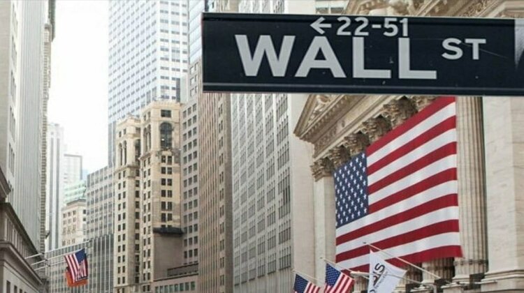 Wall Street gains but trades erratical as investors consider Powell's ...