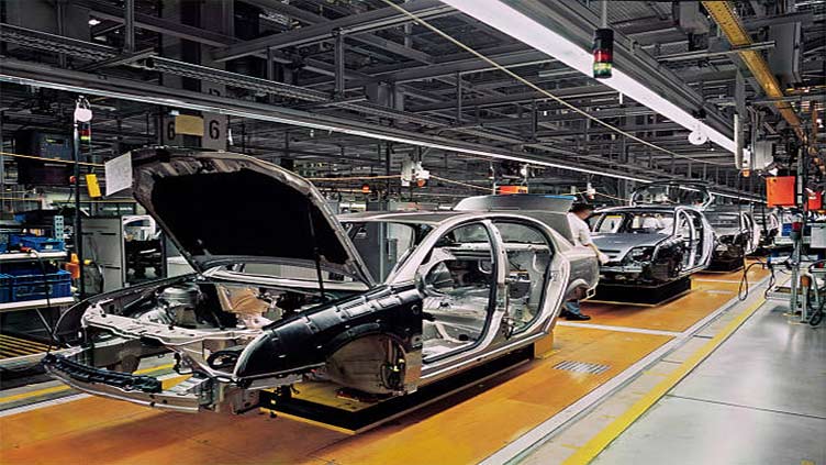 Pakistan's auto industry lays off thousands as economic crisis deepens ...