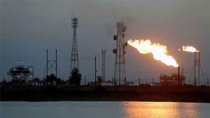 Oil down as data shows reduced demand in China - Business - Dunya News